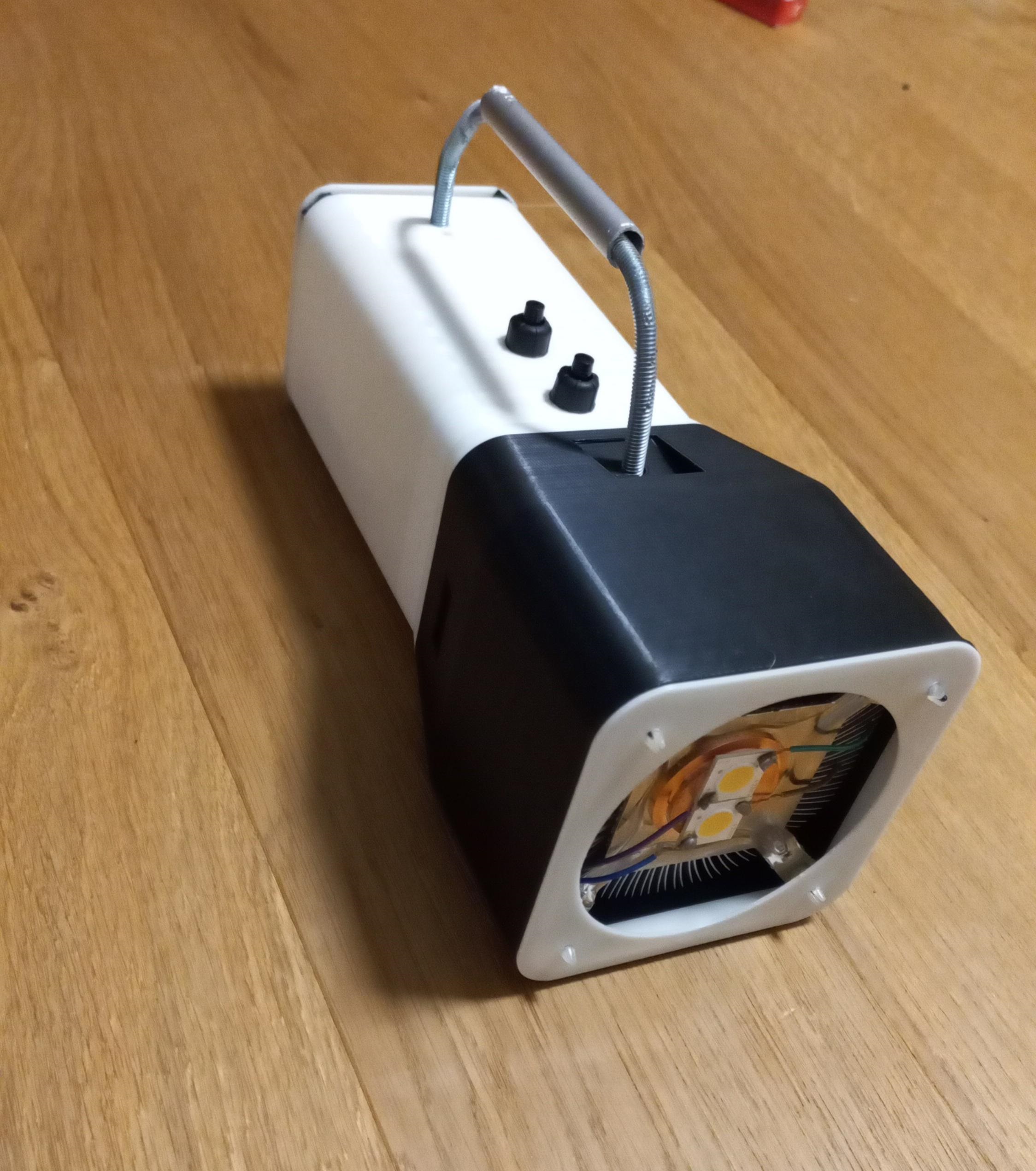 3000lm Flashlight | sns.industries